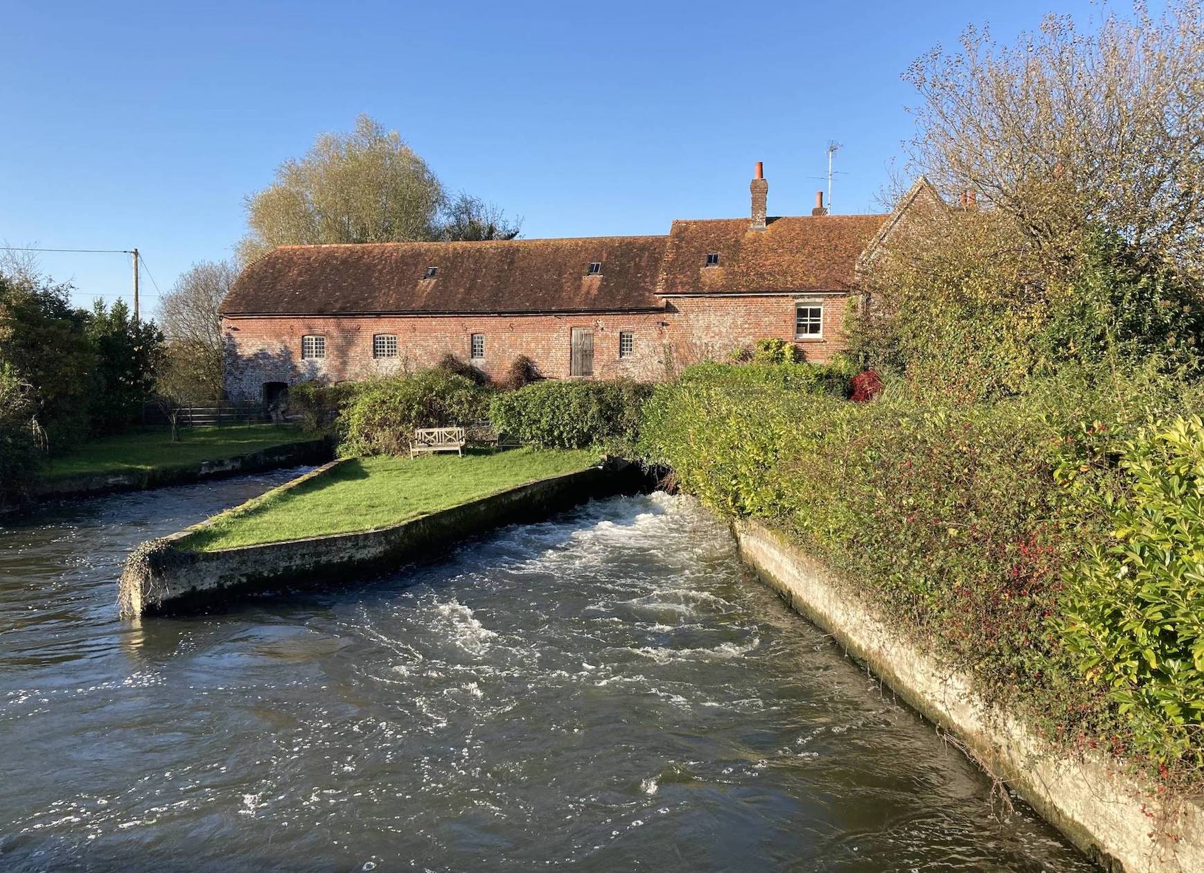 The Breamore Mizmaze: nature and contemplation – New Tales from an Old ...